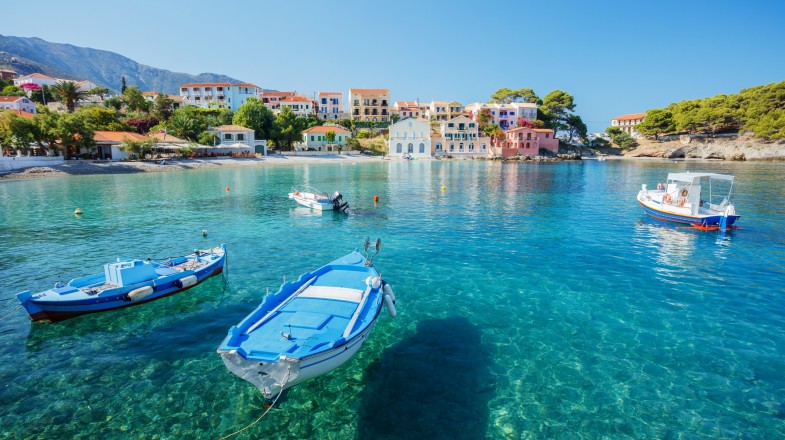 Greece in April: Weather, Tips and More | Bookmundi