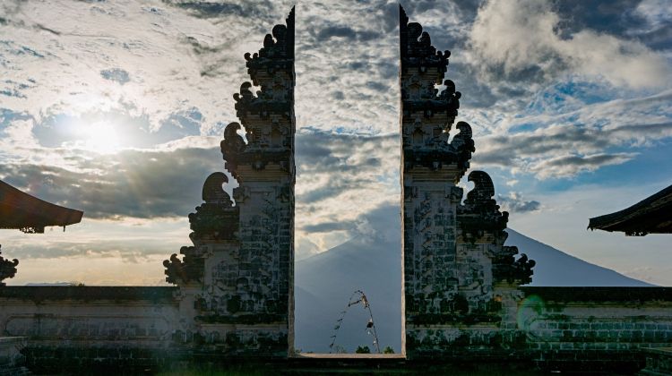 Temples and Palaces: Day Tour From Kuta by Nice Tour Bali | Bookmundi